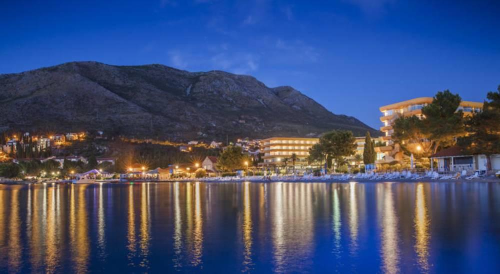 Albatros Hotel, Cavtat, Croatia. Book Albatros Hotel online